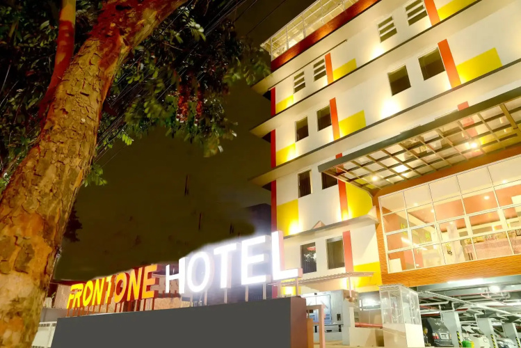 Front One Hotel Pasir Koja Bandung - Bandung