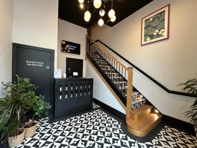 Crescent Place By Mansley - Cheltenham