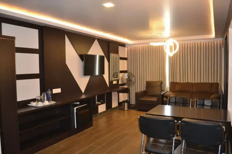 Hotel Free Birds - Tiruchirappalli