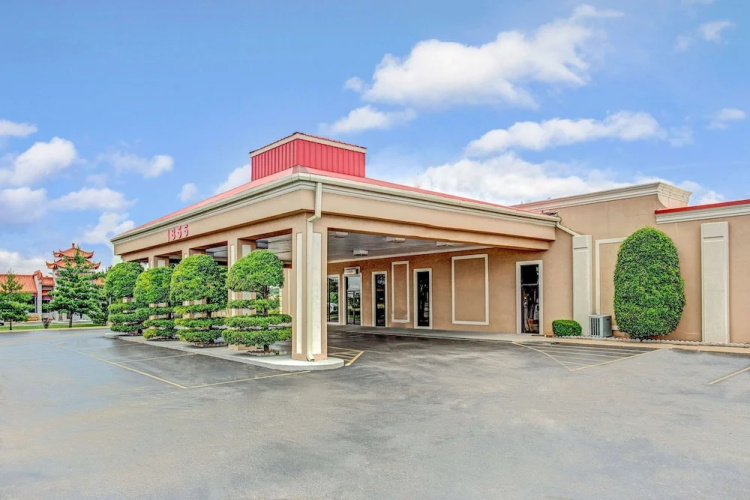 Ramada Limited Murfreesboro - Murfreesboro, TN