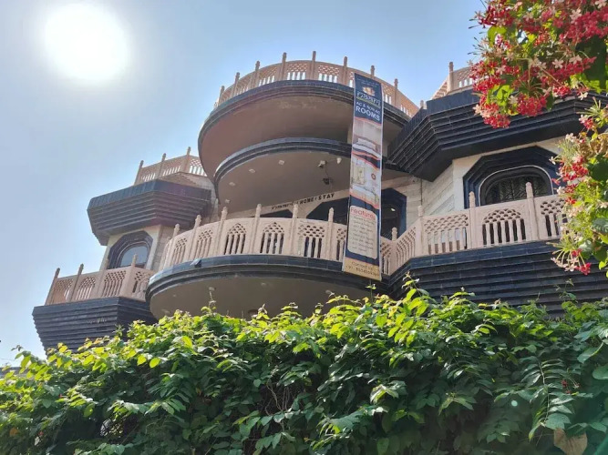 Naari Home Stay - Mathura