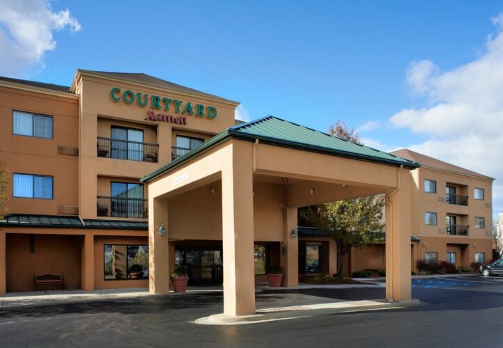 Courtyard Detroit Utica - Roseville, MI
