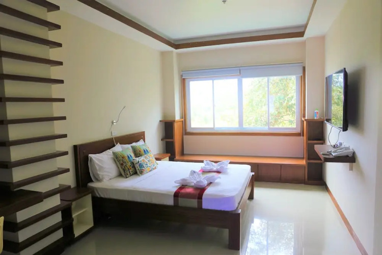 Sunburn Suites Coron - Coron