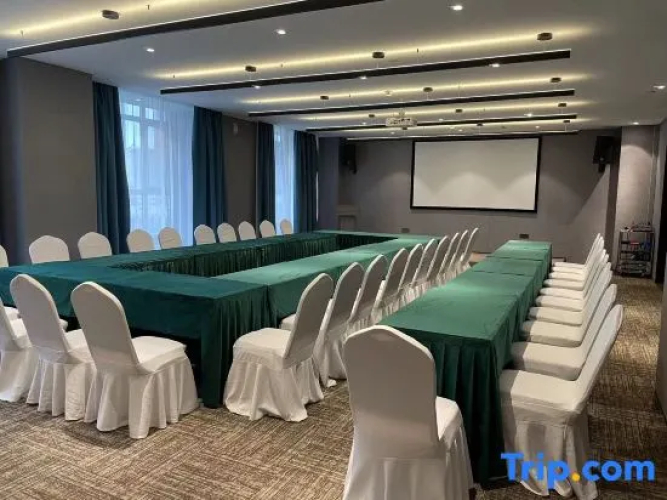 Qingyang Phoenix Hotel - Qingyang