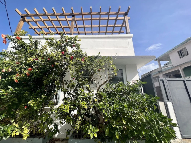 Sonsoleá Host - Luquillo