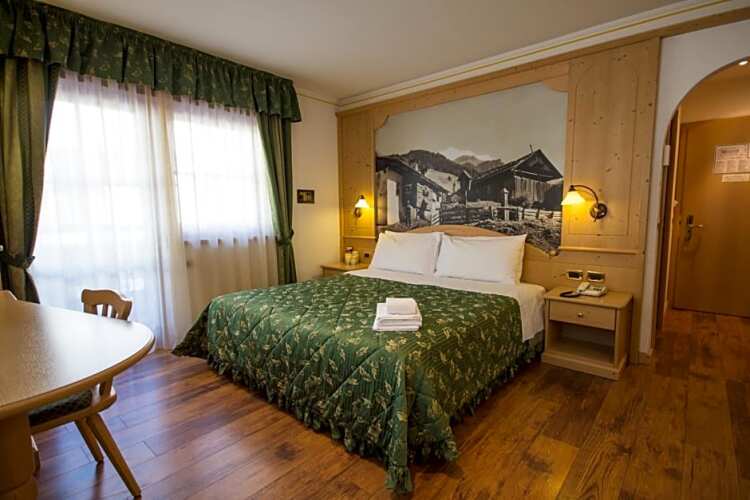 Hotel Alpi - Campitello di Fassa