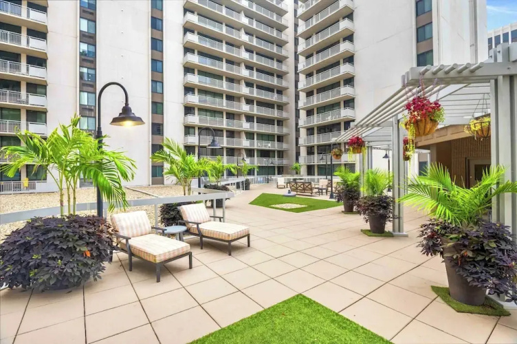 Serene Dc-area Apartments - Arlington, VA