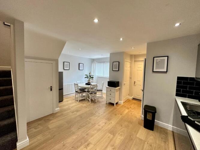 Charming 3-bed House In Newcastle Upon Tyne - Gosforth