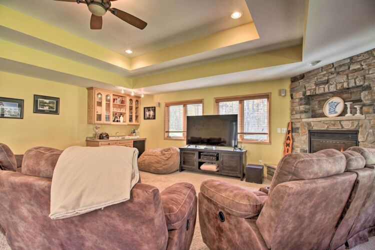 Cabin W/ Fire Pit & Movie Room, 1 Mi To Lake - Breezy Point, MN