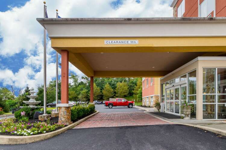 Comfort Suites Near Gettysburg Battlefield Visitor Center - Gettysburg, PA