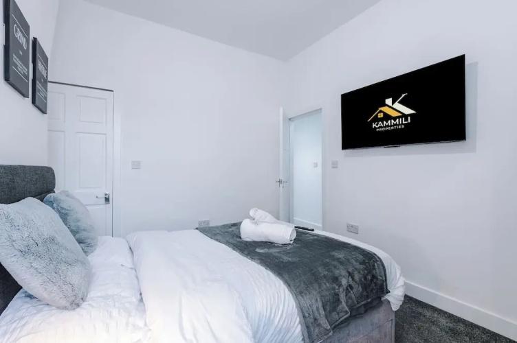 Cosy 2 Bed House - 15 Minutes From City - Mánchester