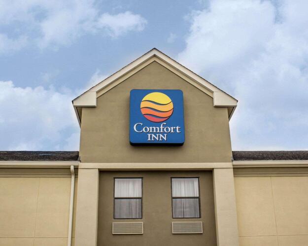 Comfort Inn - Clinton, NC