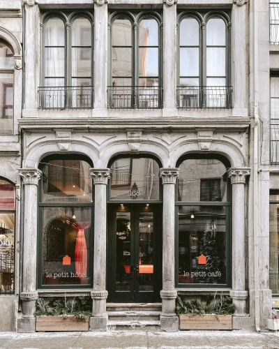 Le Petit Hôtel Vieux-montréal | Notre-dame - Montreal