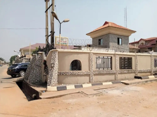 Room In Lodge - Choice Gate Hotel-business Double - Benin City