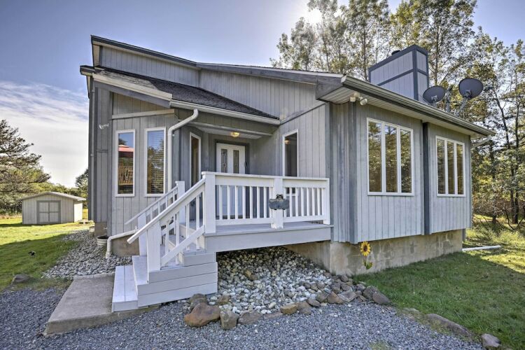 Chalet-style Albrightsville Home W/ Games & Deck! - Lehighton, PA