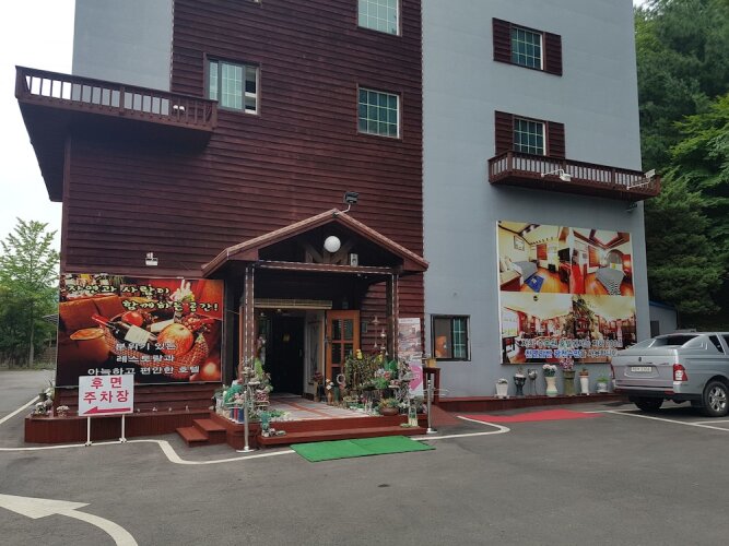 Garden Hotel - 성거읍