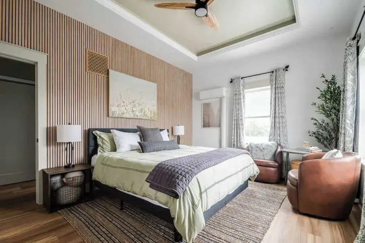 The Bank On Main St - Historic Luxury Suite W/rooftop Deck Overlooking Main Street - Luckenbach, TX