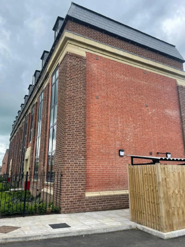 Peak Willow Apartments - Leek