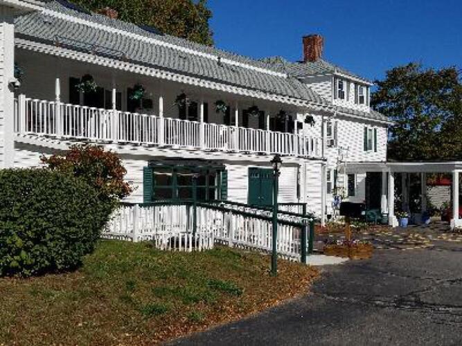 The Windrifter Resort - Lake Winnipesaukee, NH