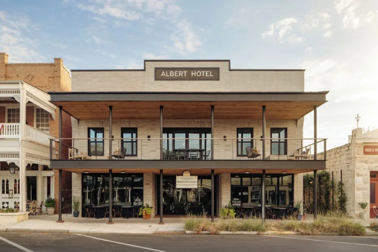 Albert Hotel - Fredericksburg, TX