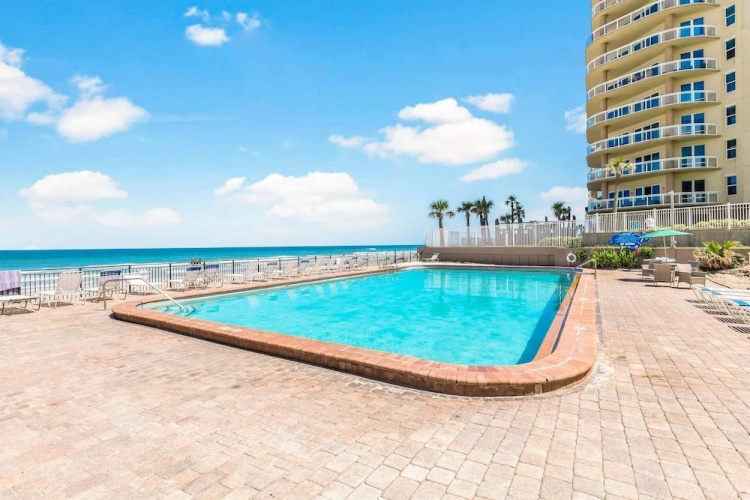 Oceanside Duo 2 Updated Rooms W Water Views - Daytona Beach Shores, FL