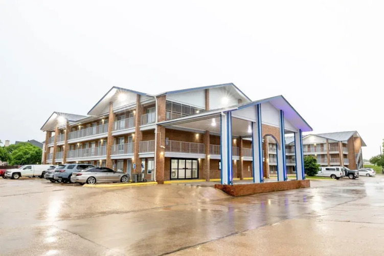 Days Inn & Suites By Wyndham Bossier City - Shreveport, LA