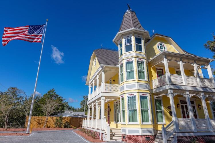 Sunbright Inn - DeFuniak Springs, FL