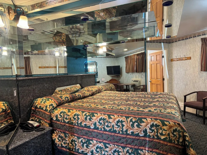 Royal Motel - Secaucus, NJ