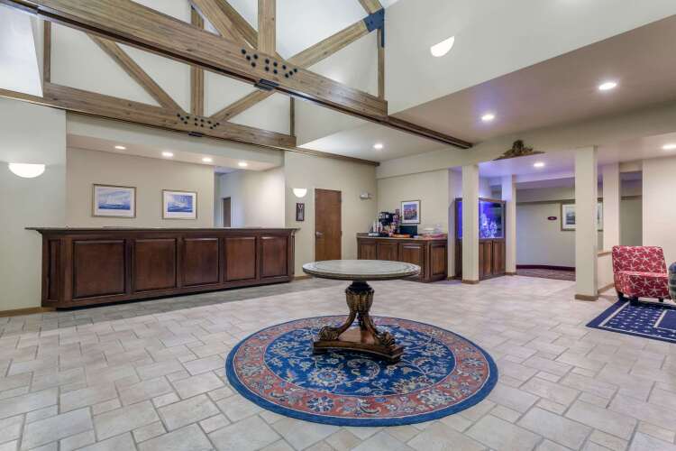Howard Johnson By Wyndham Mystic - Westerly, RI