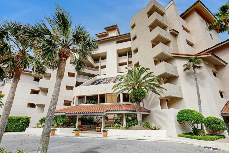 Clean & Cozy Home With Oceanfront Views, Shared Pool, Free Wifi, Central Ac - Amelia Island, FL