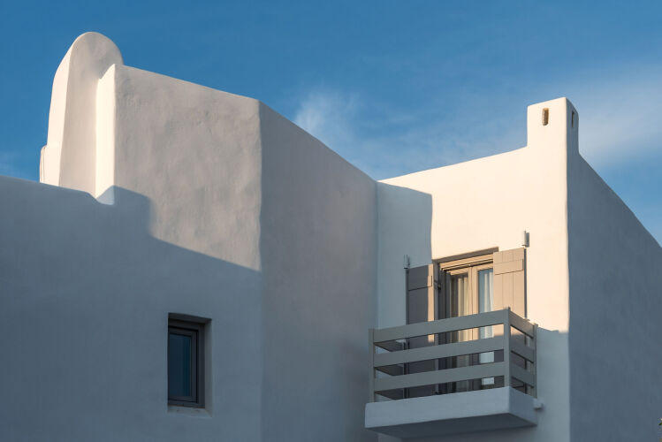 Seven Suites - Naxos