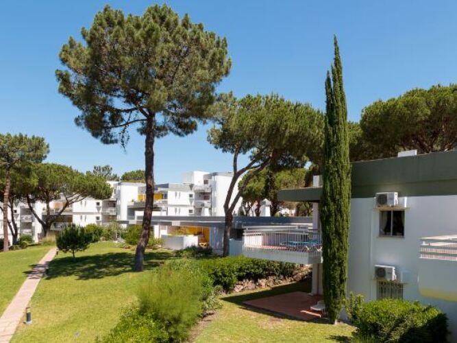 Apartamentos Turisticos Pinhal Da Marina - Quarteira