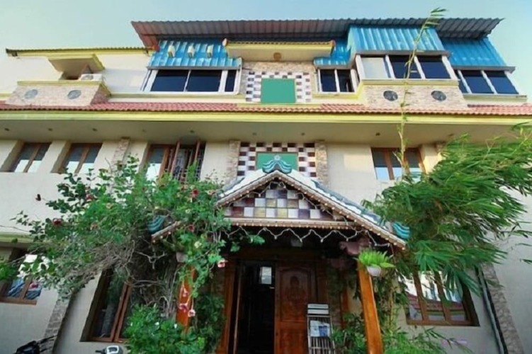 Hotel Vaani Villa By Royal Stay - Madurai