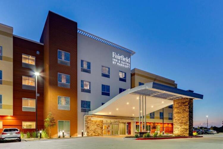 Fairfield Inn & Suites By Marriott Dallas Love Field - Dallas, TX