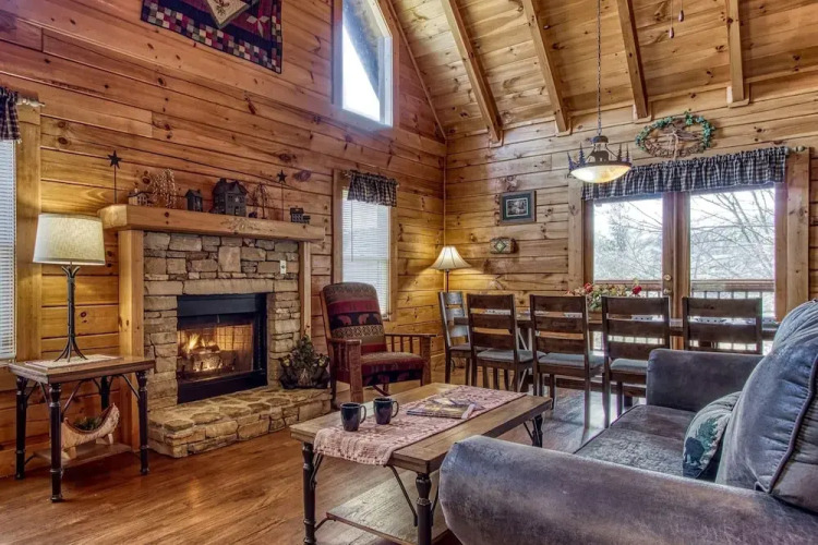 Er6 - On Eagles' Wings - Great Location. Close To All The Action! 6 Bedroom Cabin By Redawning - Tennessee