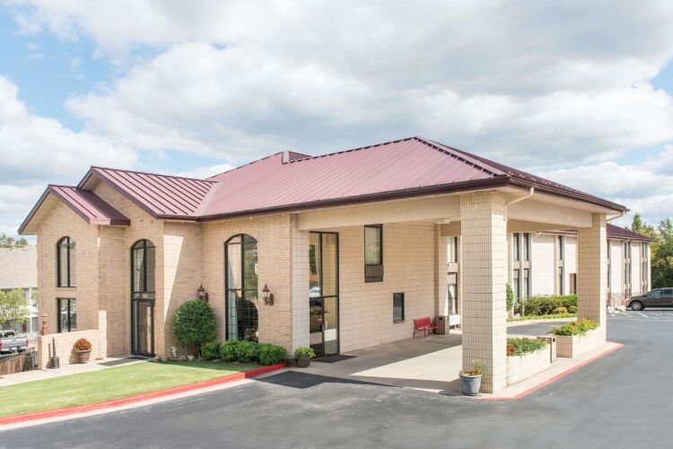 Super 8 By Wyndham Branson/andy Williams Theater - Branson, MO