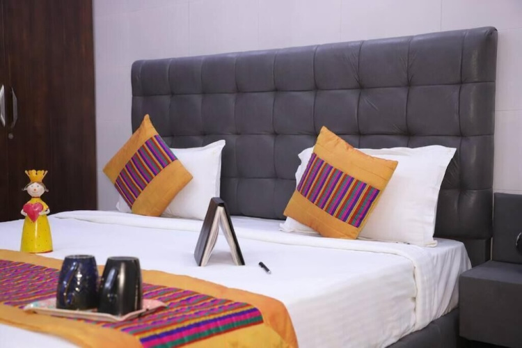 Fortune Home Service Apartment 1bhk,l-36b, Saket - New Delhi