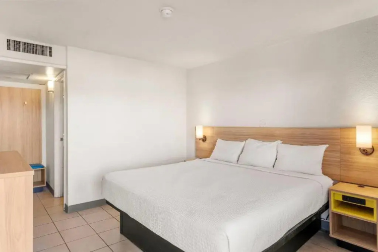 Days Inn By Wyndham Wheat Ridge/denver West - Lakewood, CO
