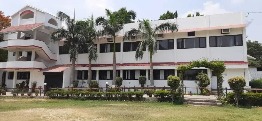 Avexia Funcity Resort - Mirzapur