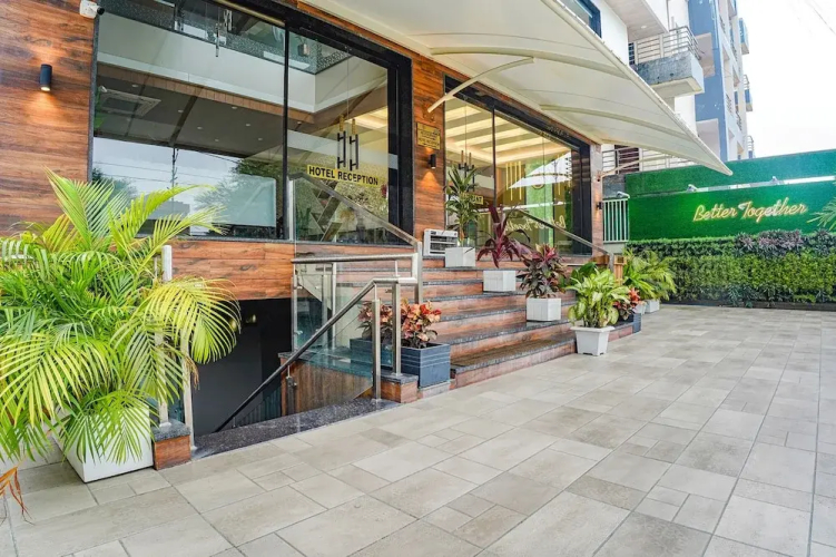 Hotel Ocean Breeze - Bhopal