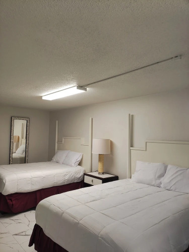 Super Inn Motel - Midwest City, OK