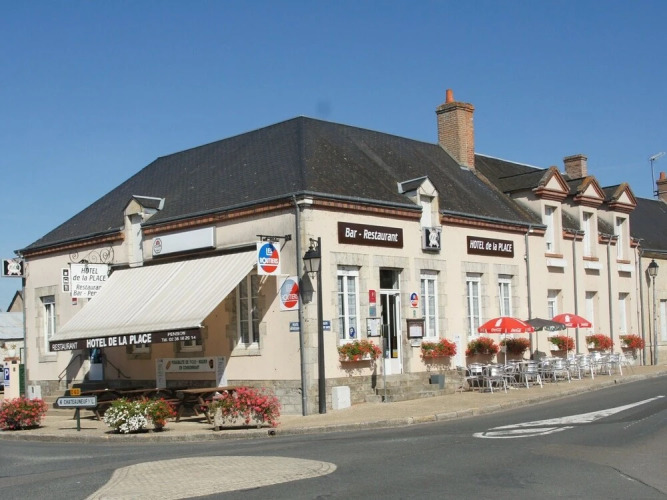 Hôtel De La Place - Châteauneuf-sur-Loire