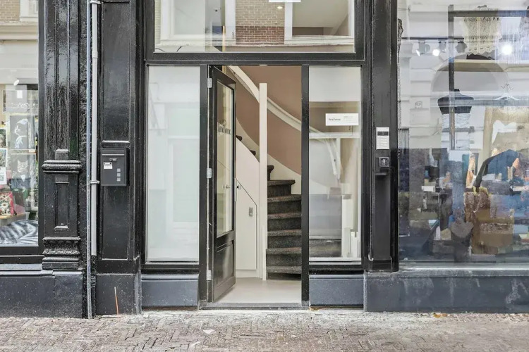 Limehome Den Haag Nieuwstraat - The Hague