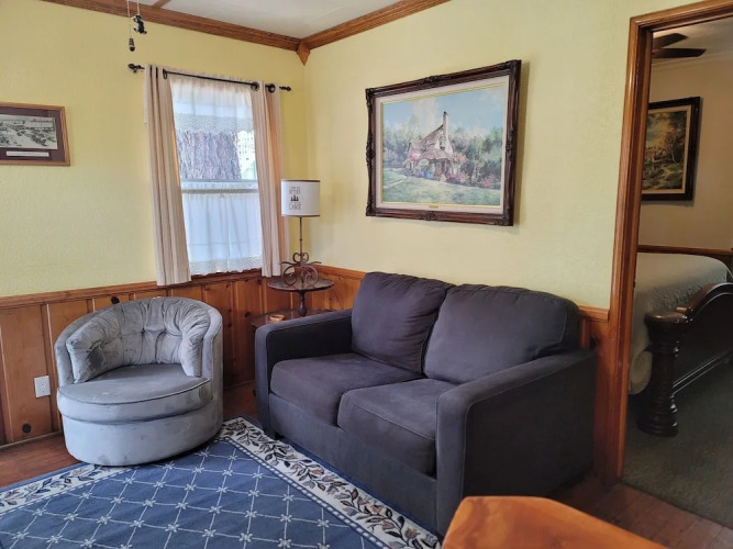 Hillcrest Suites & Cabins - Big Bear Lake, CA