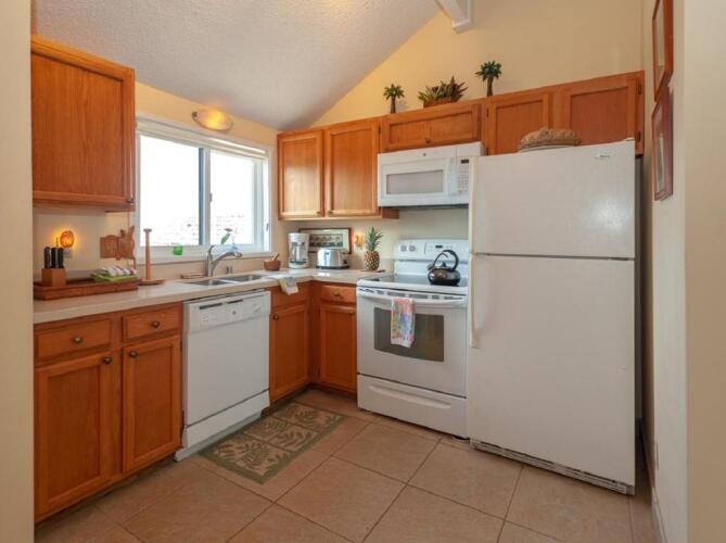 Sealodge E10-oceanfront And Updated, Top Floor, Perfect For Honeymoon - Kauai, HI