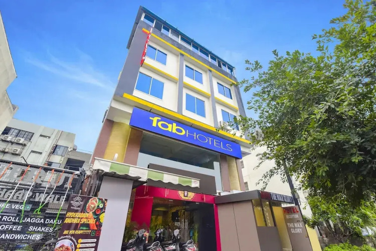 Fabhotel The Max Glory - Vijaynagar