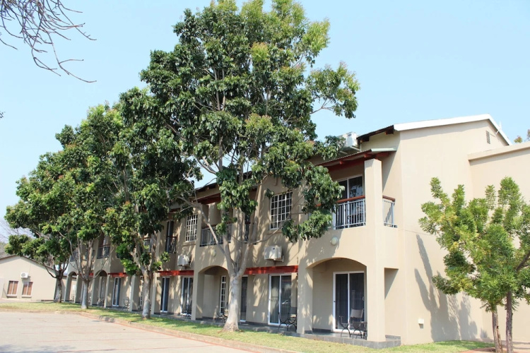 Palm Park Hotel - Lephalale