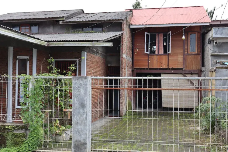 Chrisma Bed And Breakfast - Tomohon