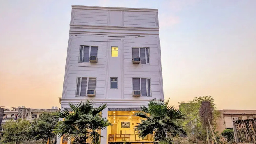 Hotel Green Vegas - Faridabad