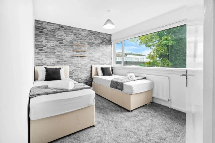 3-bed House In Birmingham-jlr,nec,bham,airport - Birmingham